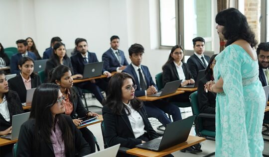 CAMPUS TOUR - IIM
