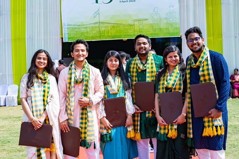 PROGRAM STRUCTURE - IIM